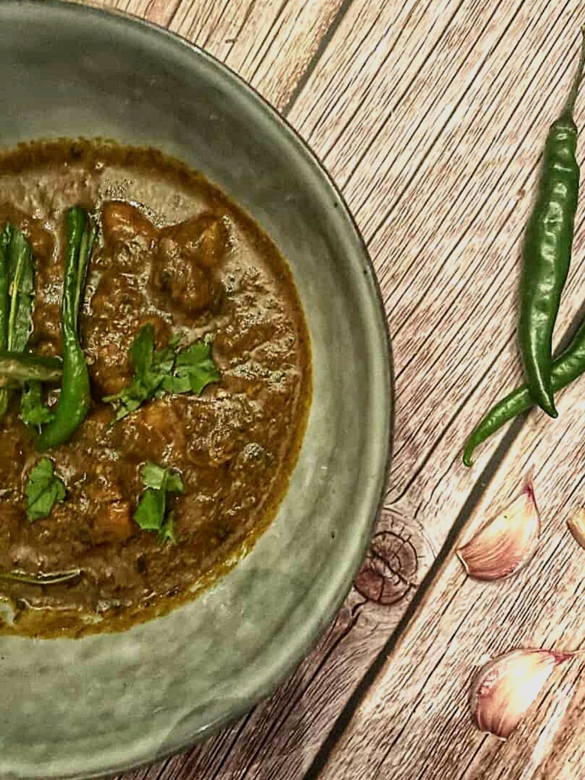 Easy Garlic Chicken Curry Without Tomato | Spice and Life