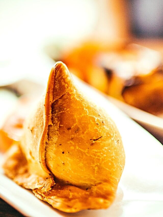 Delicious Hyderabadi Onion Samosa Recipe | Spice and Life