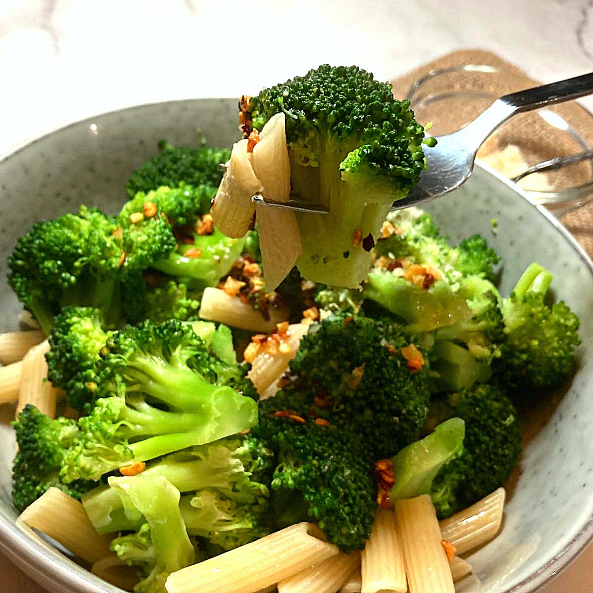 Vegan Broccoli Pasta with VIDEO | Quick Healthy Meal | Spice and Life